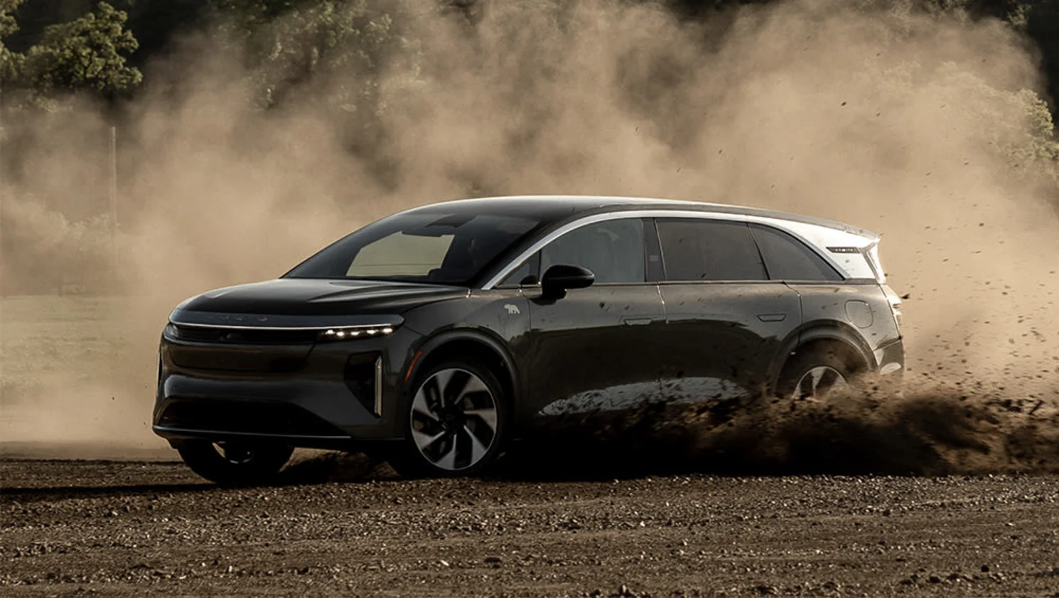 Lucid confirms right-hand drive production with UK introduction ...