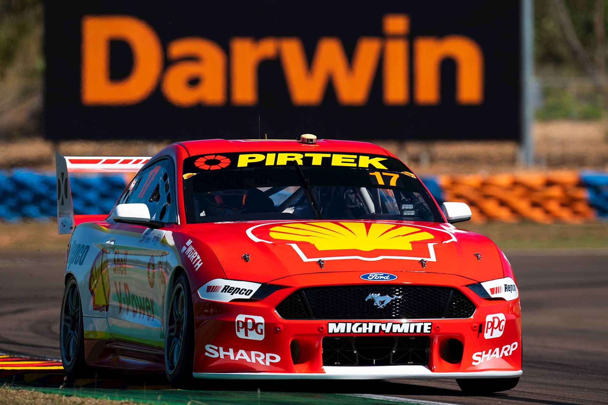 Scott McLaughlin leads Kiwi 1–2 in Friday Darwin Supercars p - Driven ...
