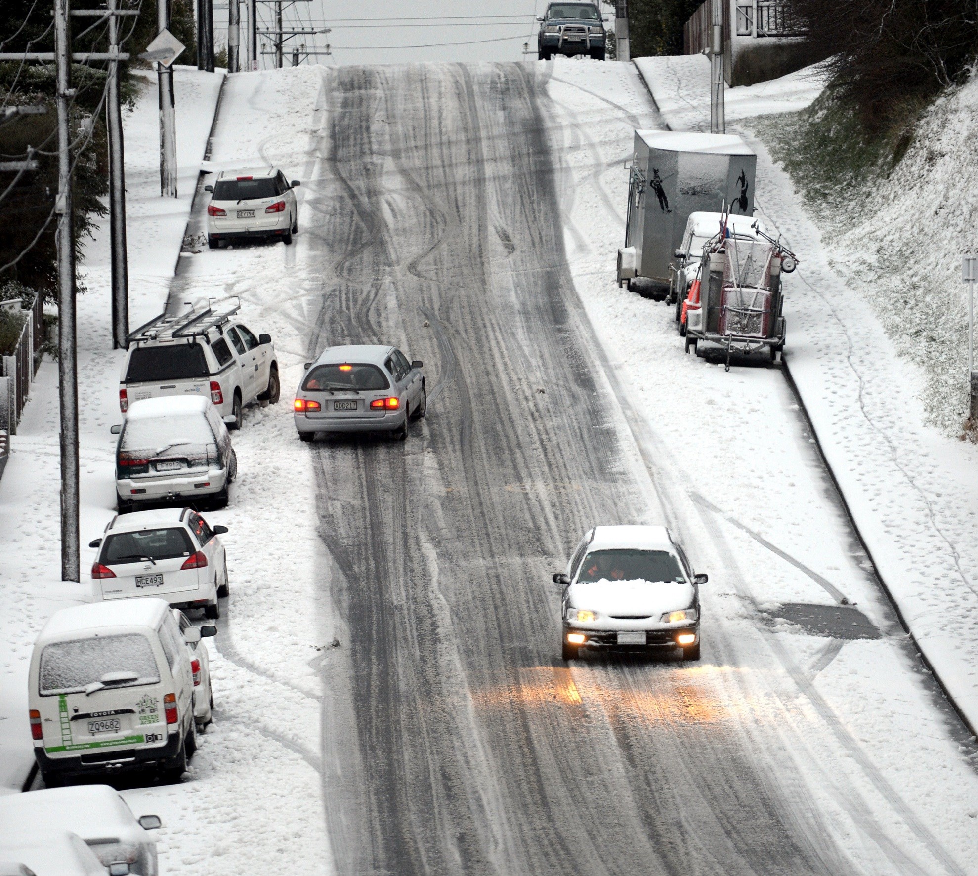 Driving safely in icy conditions - Driven Car Guide