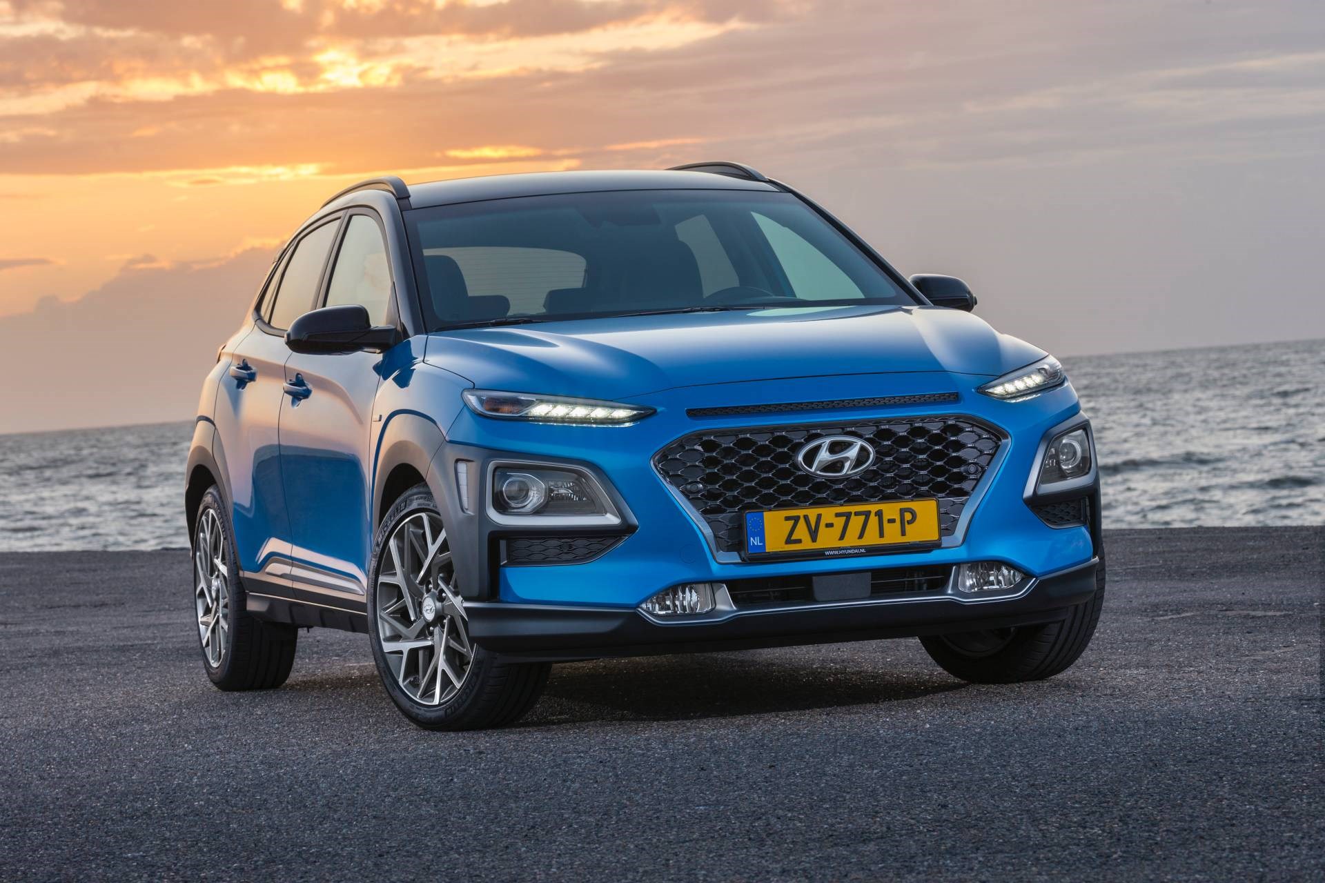 Revealed: Hyundai shows off hybrid Kona SUV and updated Ioni - Driven ...