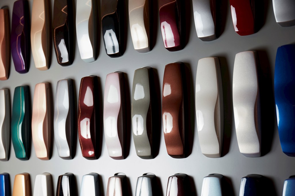 Artist creates canvas based on Rolls-Royce colours - Driven Car Guide