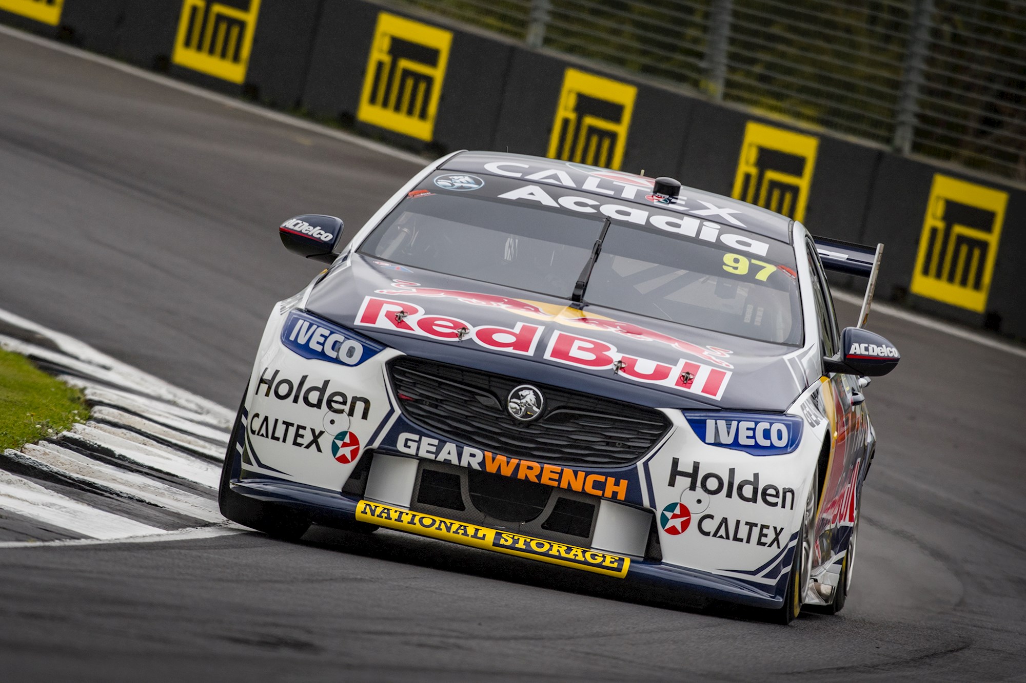 Shane van Gisbergen quickest Kiwi in Friday Supercars practi - Driven ...