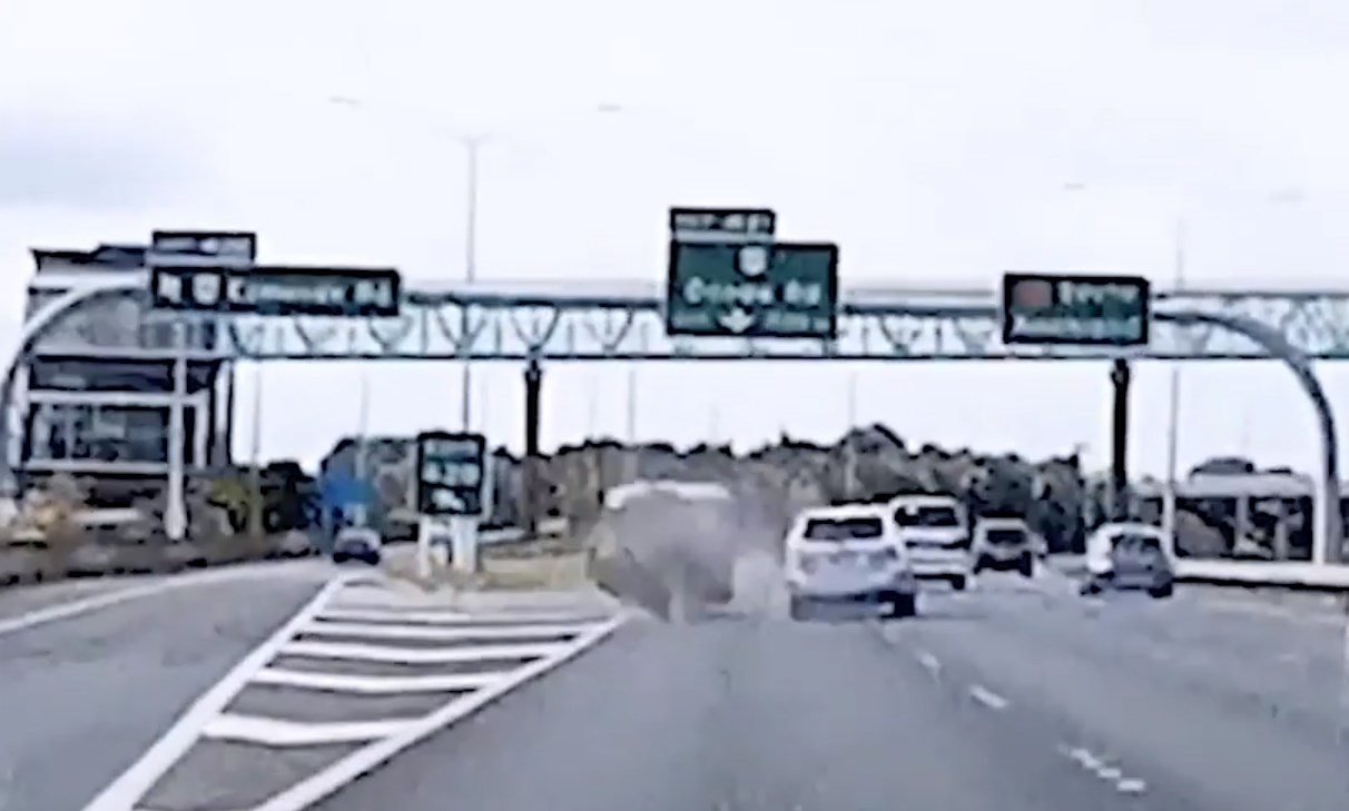 Watch: Horrific Auckland motorway crash caught on camera - Driven Car Guide
