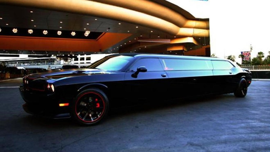 This stretched Dodge Charger Hellcat is the world's most pow - Driven ...