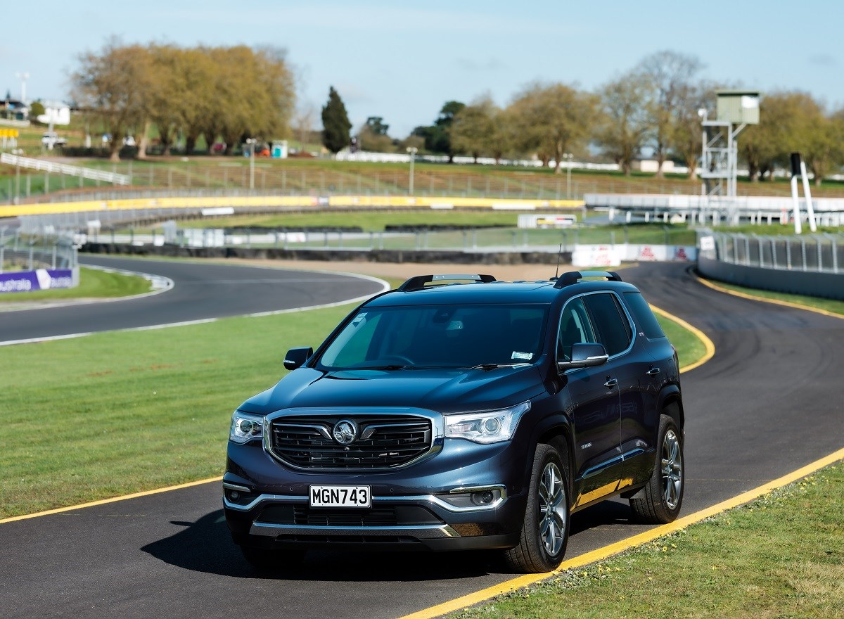 Fully loaded: can Holden's ambitious 7-seater win Car of the - Driven ...
