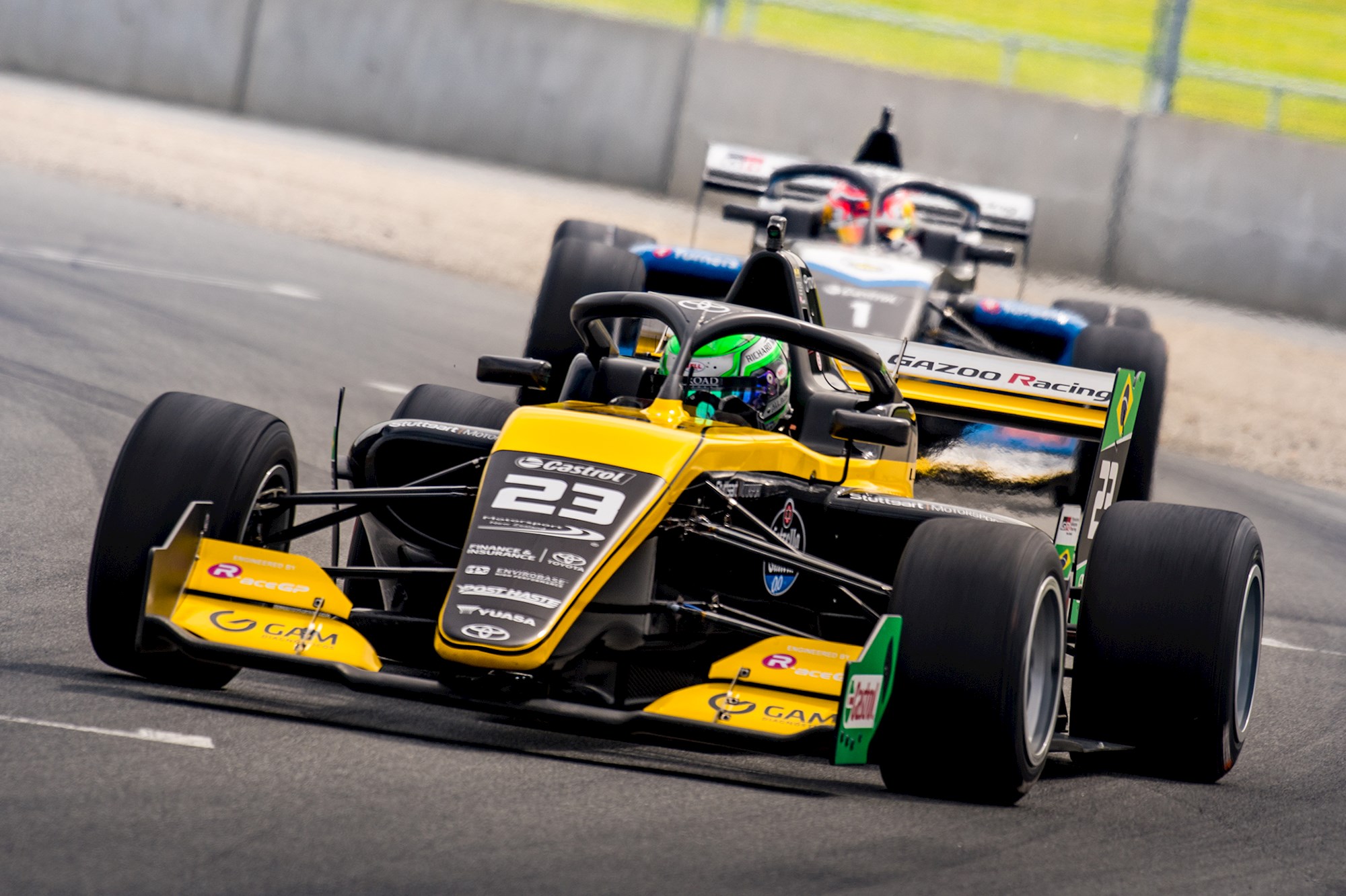 Brazilian rookie beats Kiwi champ in Highlands Toyota Racing - Driven ...