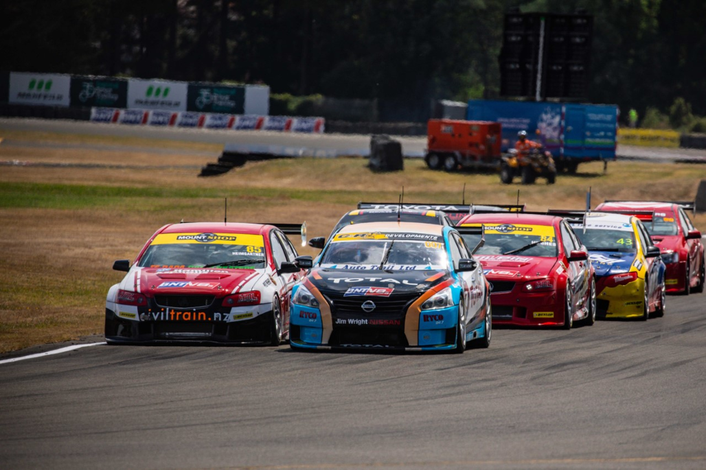 Supercars ace Andre Heimgartner dominates Manfeild BNT V8s o - Driven ...