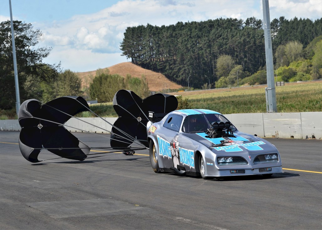 4000HP Funny Cars put on a spectacular show at Meremere - Driven Car Guide