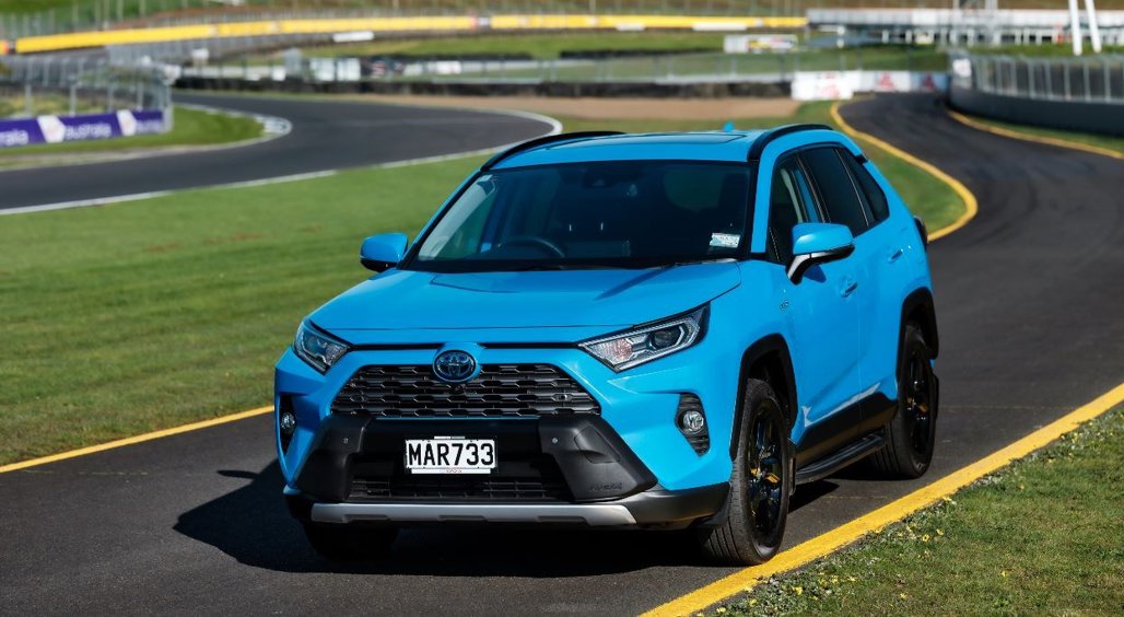 How economical is a Toyota RAV4 Hybrid? We put its green cre - Driven ...