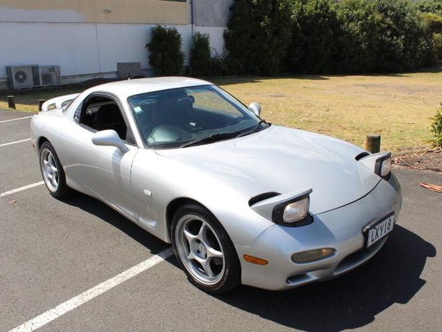 Sales Spotlight: 1994 Mazda RX-7 - Driven Car Guide