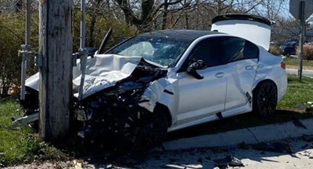 Watch: Driver totals brand new $200K BMW minutes after leavi - Driven ...