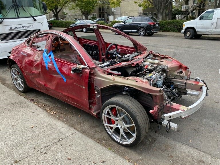 Watch: Unbelievable destroyed Tesla Model 3 somehow still dr - Driven ...