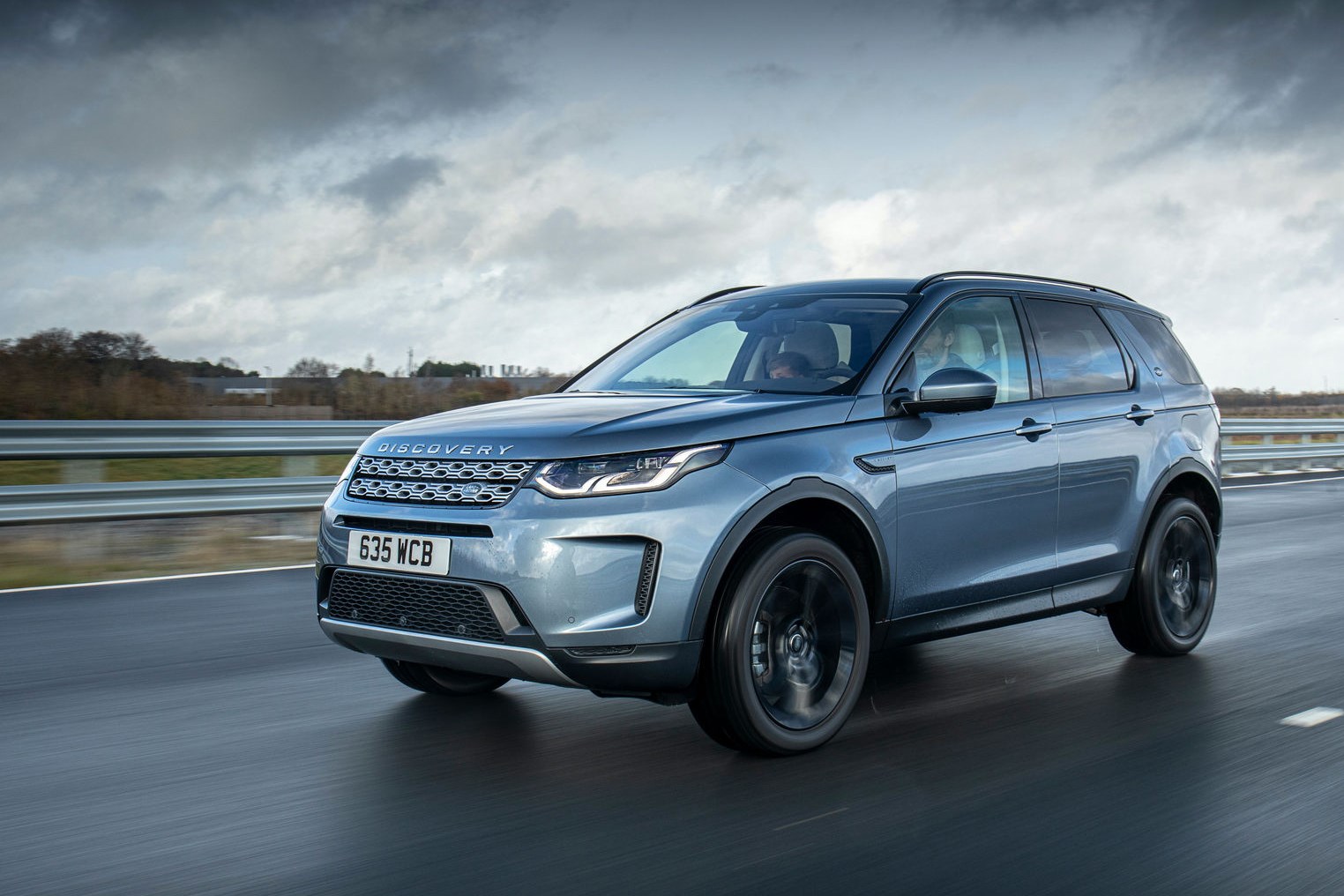 A 1.5-litre Land Rover Discovery? Big SUV gets little engine - Driven ...
