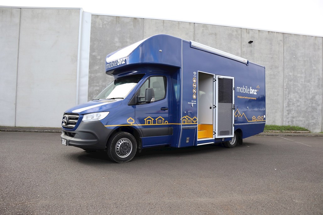 How the Mercedes-Benz Sprinter becomes a house, dental studi - Driven ...