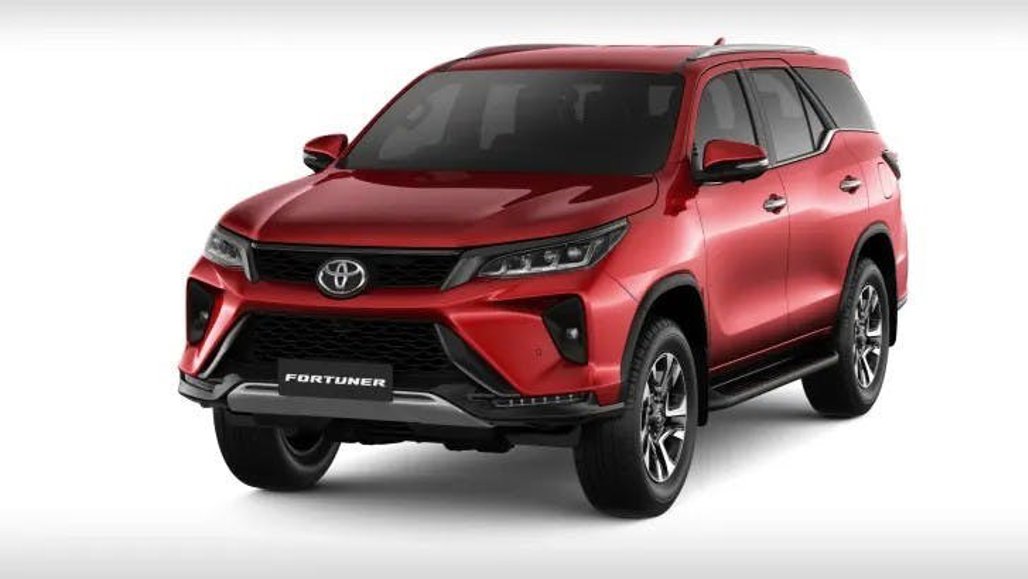 Hilux power: Toyota unveils the updated Fortuner SUV - Driven Car Guide
