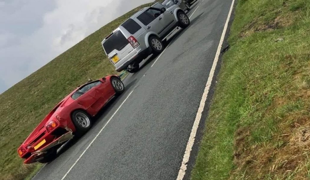 Top Gear UK presenter crashes $400K Lamborghini Diablo durin - Driven ...