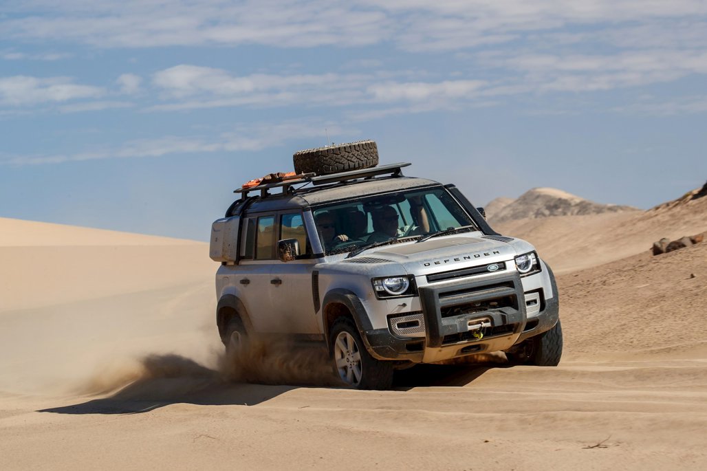Report: Land Rover's upcoming Defender V8 might be BMW-power - Driven ...