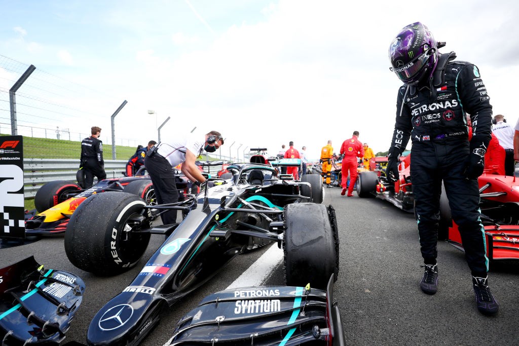 F1: Hamilton clinches British GP win following incredibly dr - Driven ...
