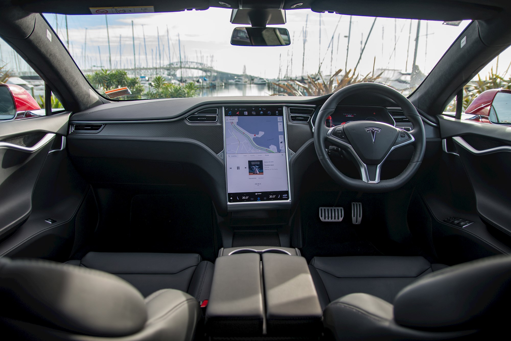Tesla's large touchscreen display ruled as 'distracting' by - Driven ...