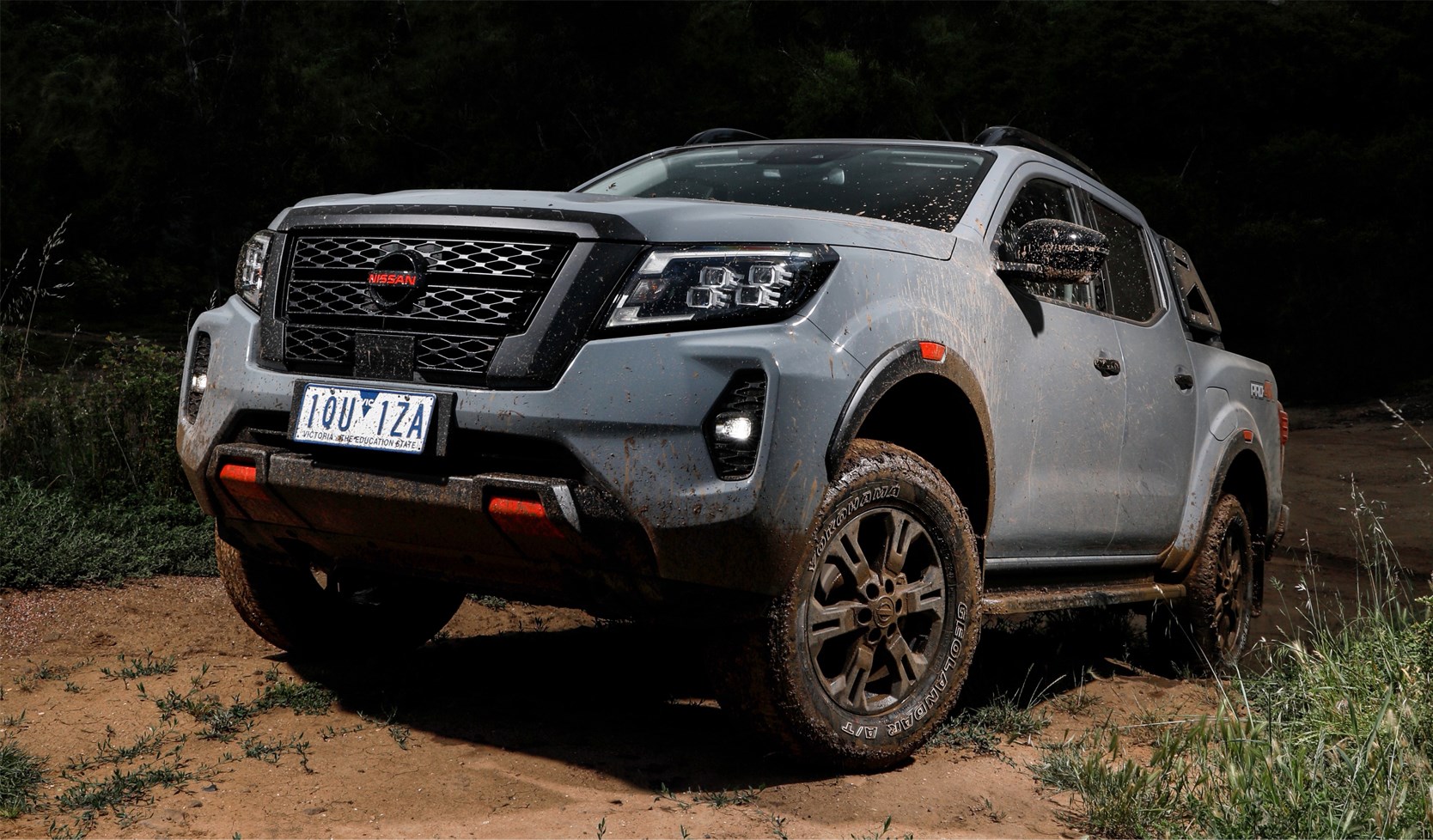 Going big: New Nissan Navara revealed with bold looks and fr - Driven ...
