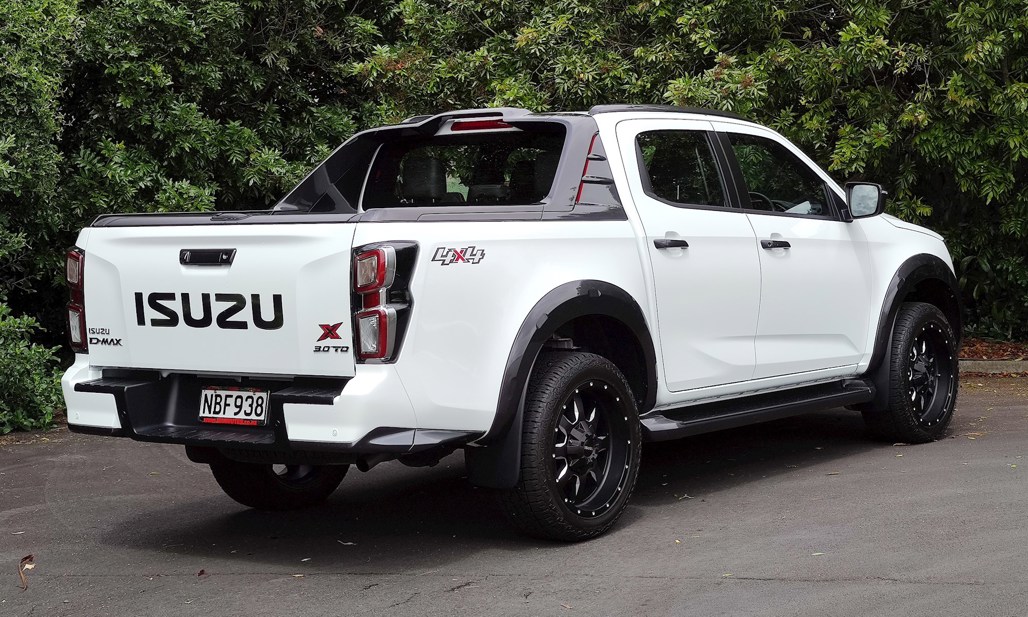 Review: how Isuzu's new ute goes for maximum impact - Driven Car Guide