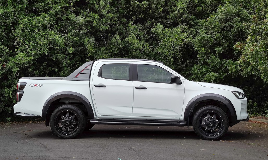 Review: how Isuzu's new ute goes for maximum impact - Driven Car Guide