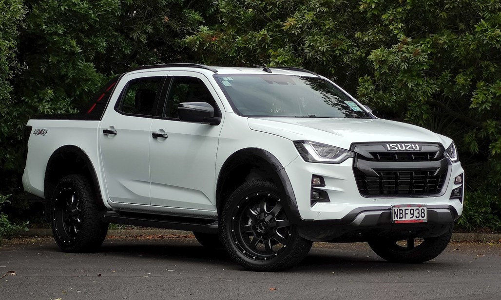 Review: how Isuzu's new ute goes for maximum impact - Driven Car Guide