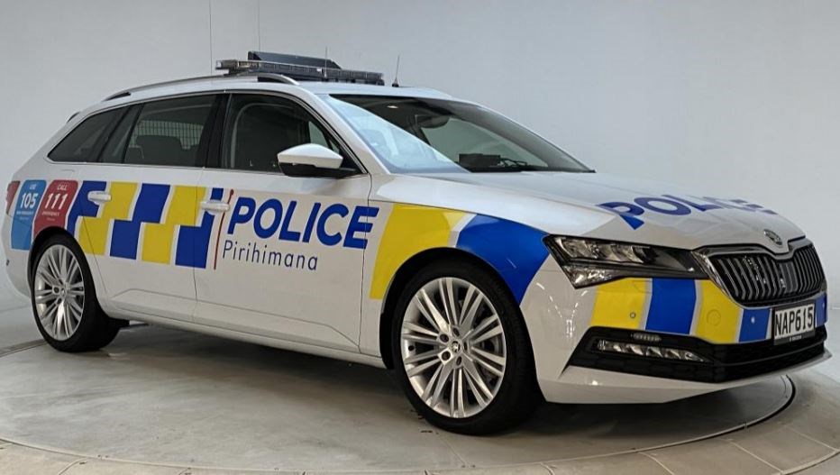 NZ Police reveal very first Skoda Superb patrol vehicle - Driven Car Guide