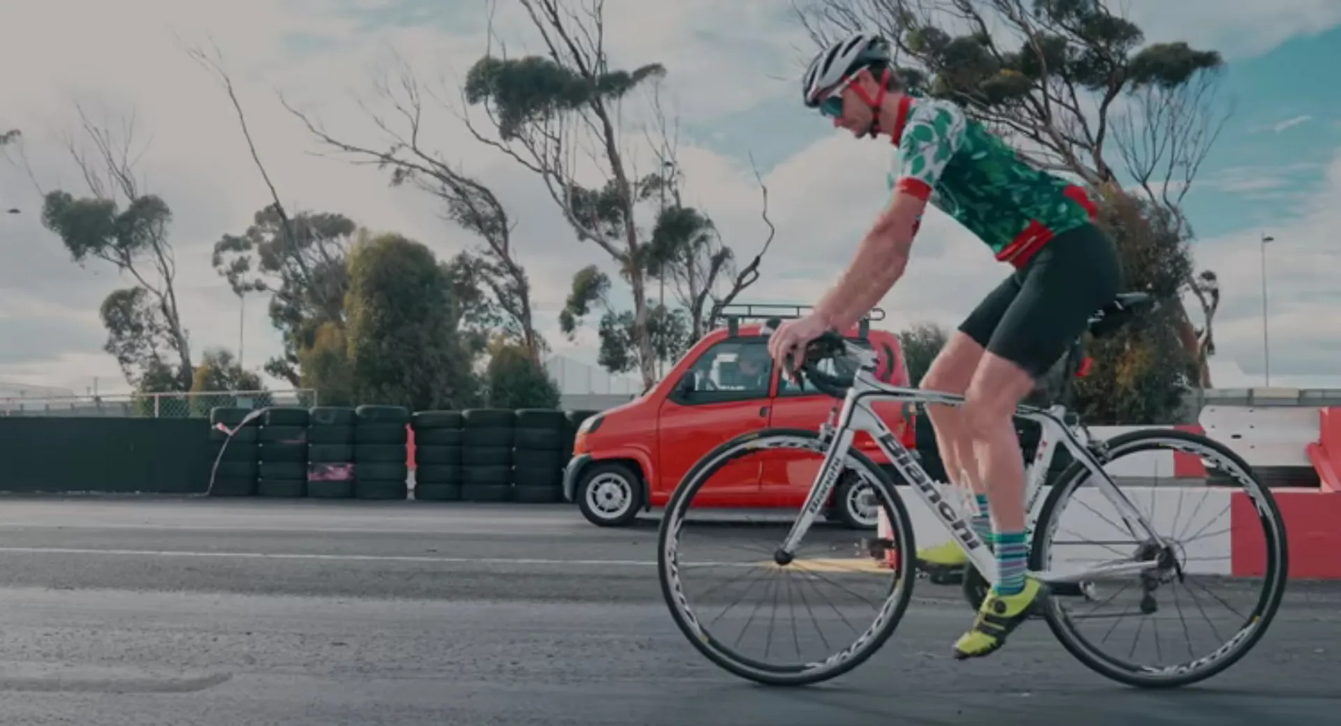 Watch: South Africa's cheapest car races a cyclist in the wo - Driven ...
