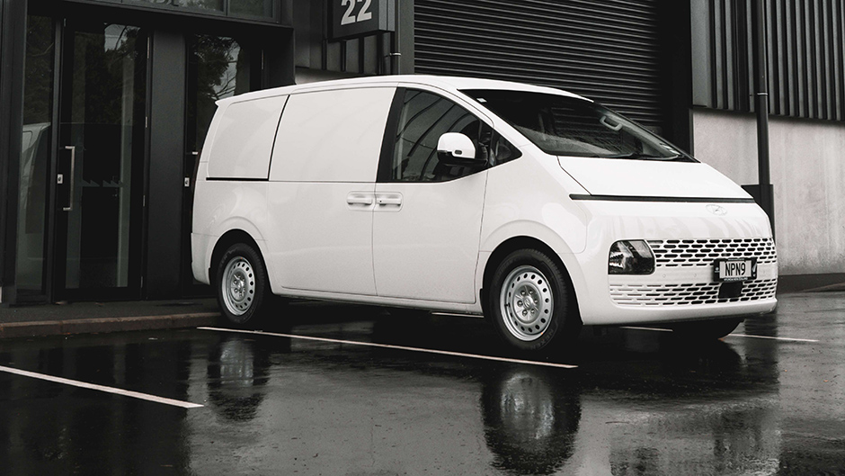 Hyundai's futuristic-looking Staria van touches down in NZ - Driven Car ...