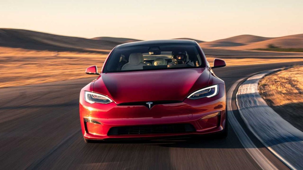 Tesla Model S Plaid Sets New Production Ev Nurburgring Recor Driven