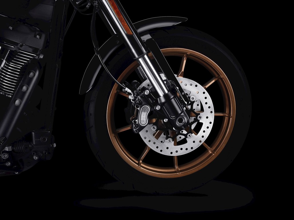 Harley Davidson Low Rider S: low and leery - Driven Car Guide