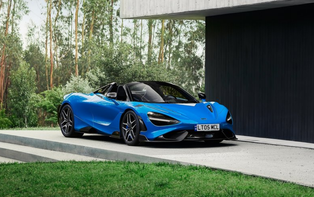 Watch: Crash involving BMW 3 Series and McLaren Artura - Driven Car Guide