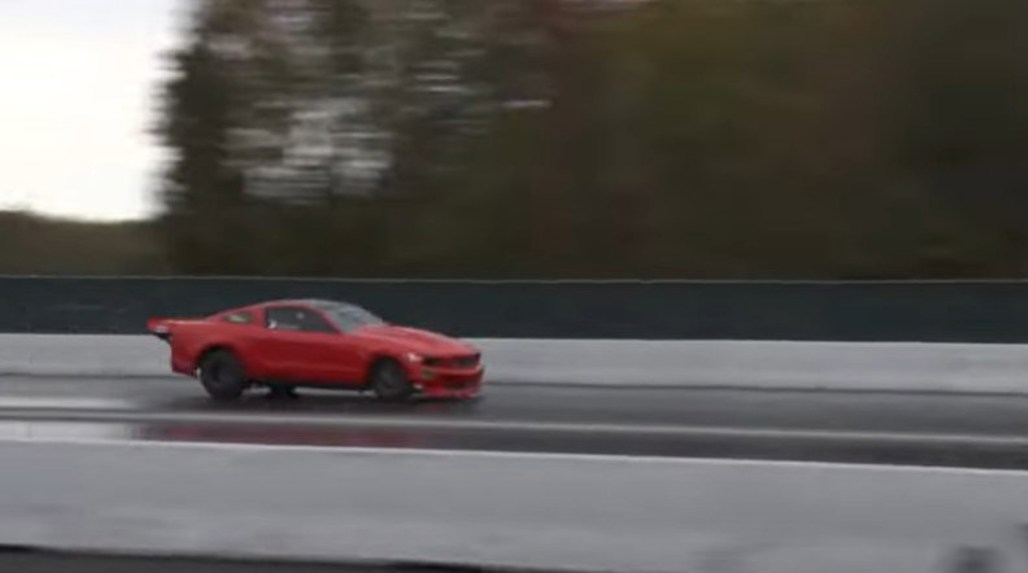 Watch: Heavily modified Ford Mustang smashes world record - Driven Car ...