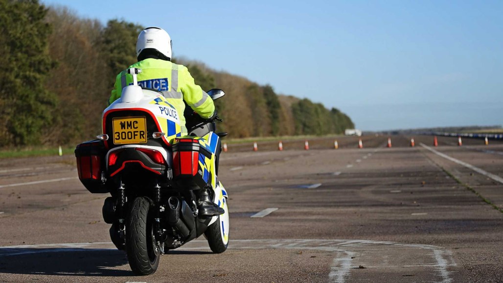 UK police get new hybrid three-wheeled scooter for first res - Driven ...