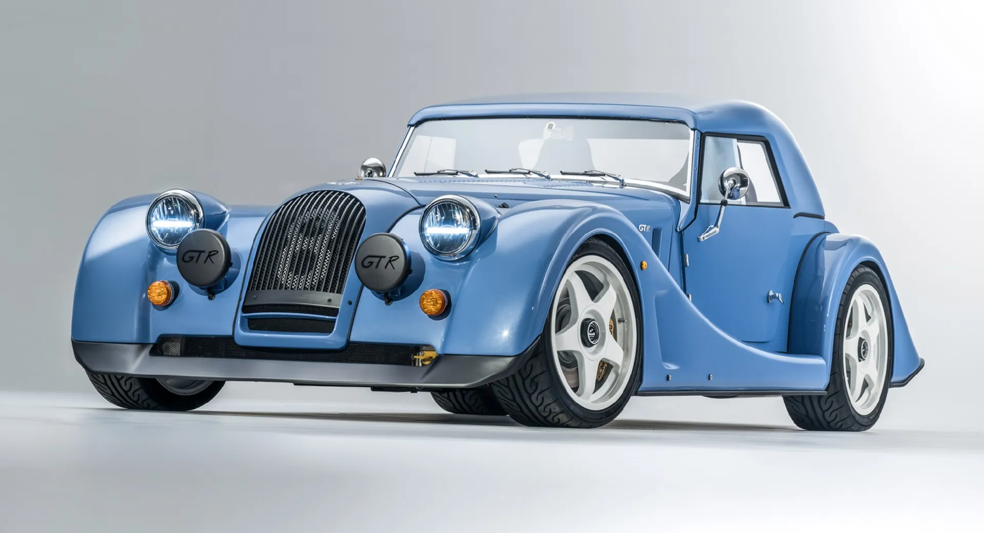 Morgan reveals V8-powered retro-styled road racer - Driven Car Guide