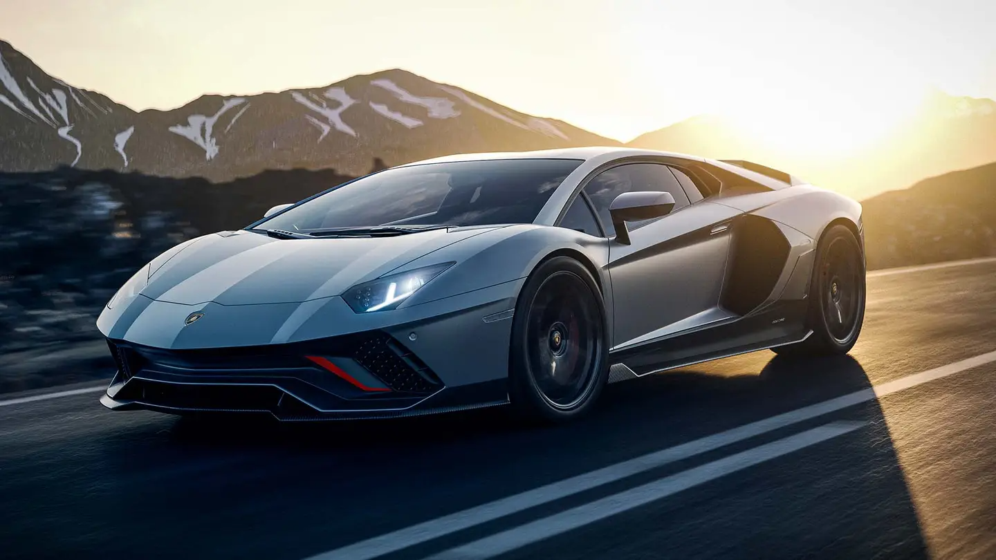 Lamborghini agrees to put Aventador back in production after - Driven ...