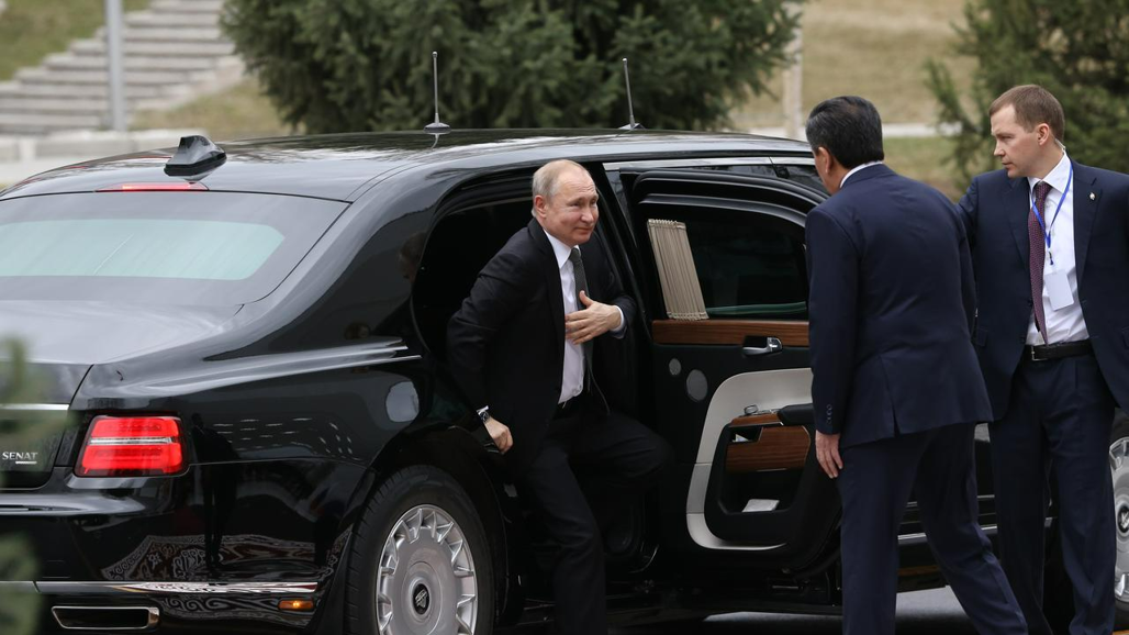 Inside Vladimir Putin’s $1.7m hi-tech armoured car - Driven Car Guide