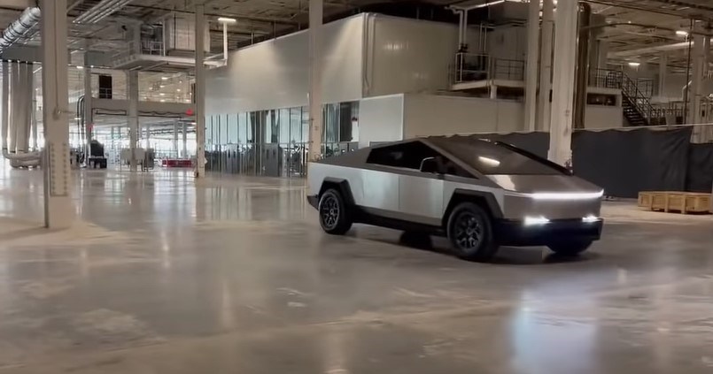 Watch: Tesla Cybertruck’s rear-wheel steering in action - Driven Car Guide