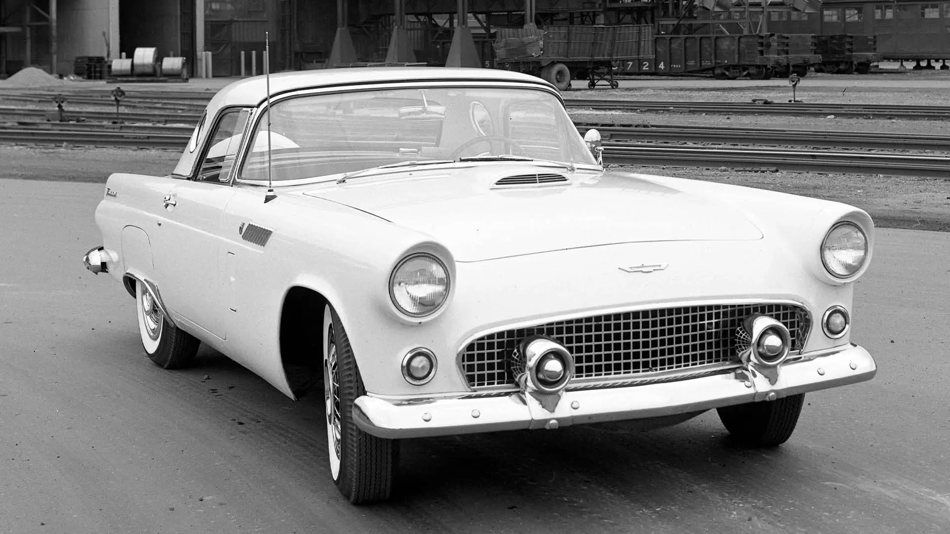 Ford considers bringing back the Thunderbird - Driven Car Guide