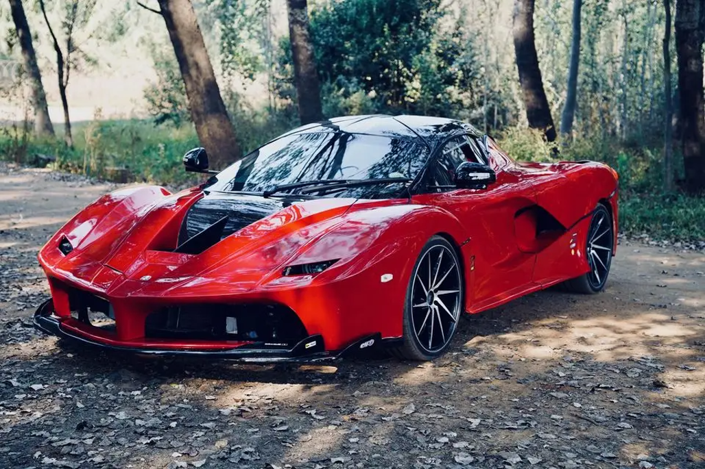 Terrible Ferrari replica shows turning a supercar into a hyp - Driven ...