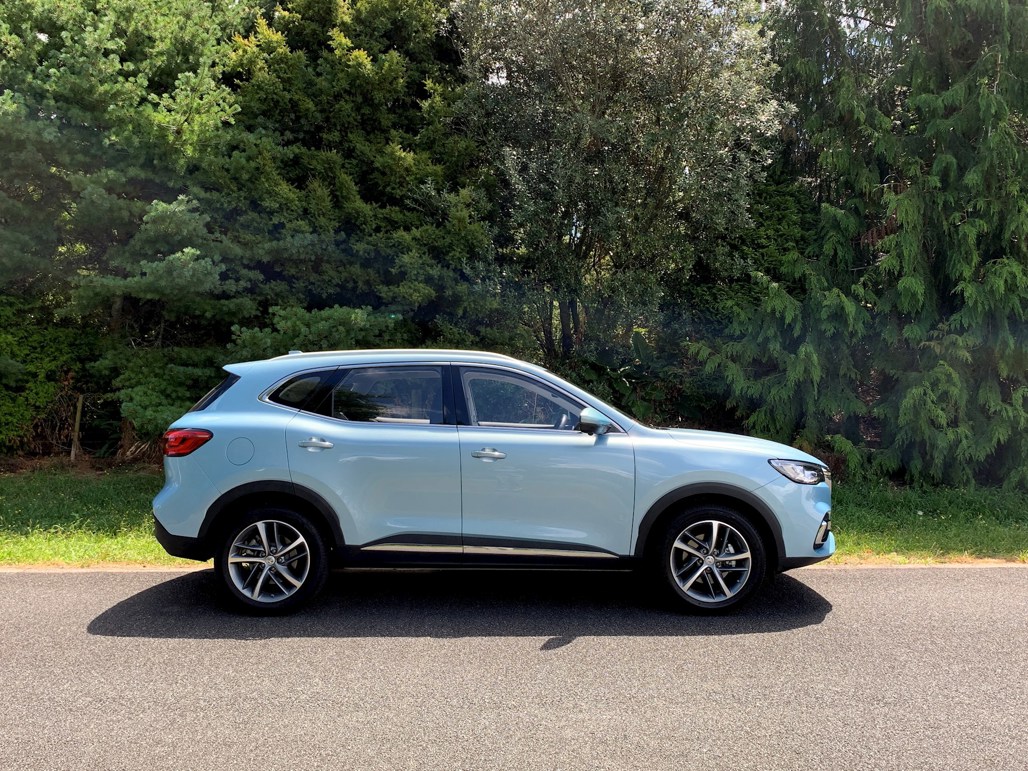 MG HS +EV: PHEV for the family, final - Driven Car Guide