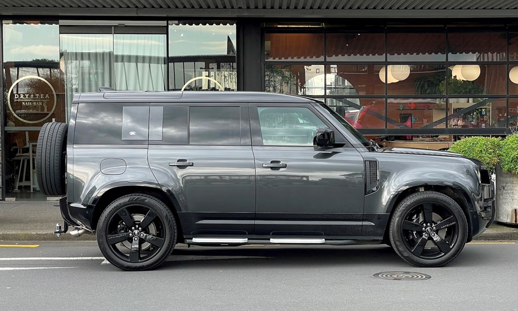 Land Rover Defender V8 review: the works - Driven Car Guide