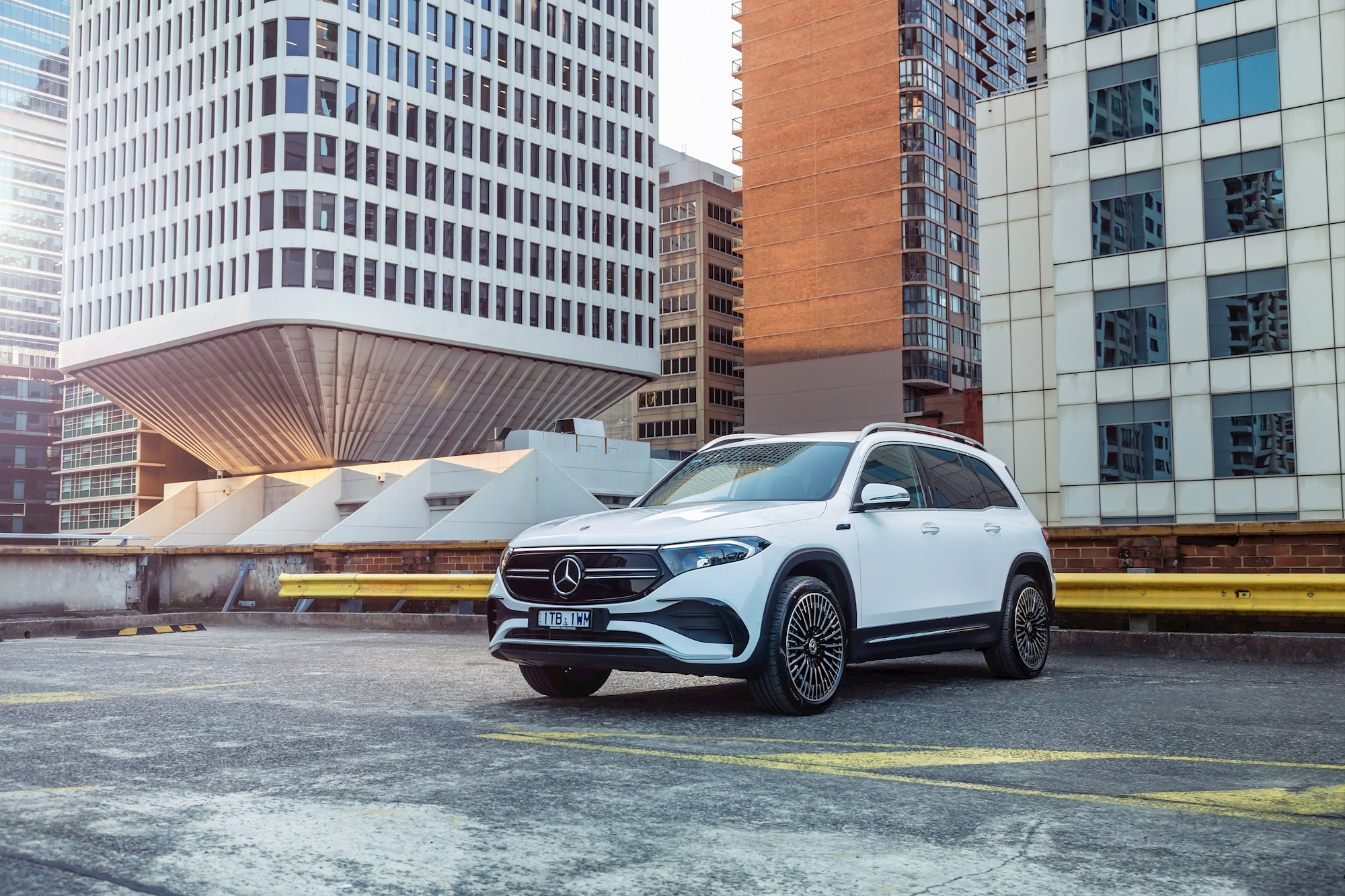 Zooming with DRIVEN: Electric 7-seater, Mercedes-Benz EQB la - Driven ...