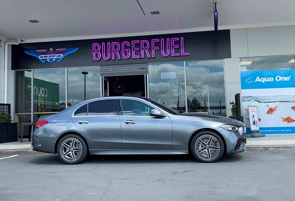 Mercedes-Benz C 350e review: the BEV for those with fears of - Driven ...