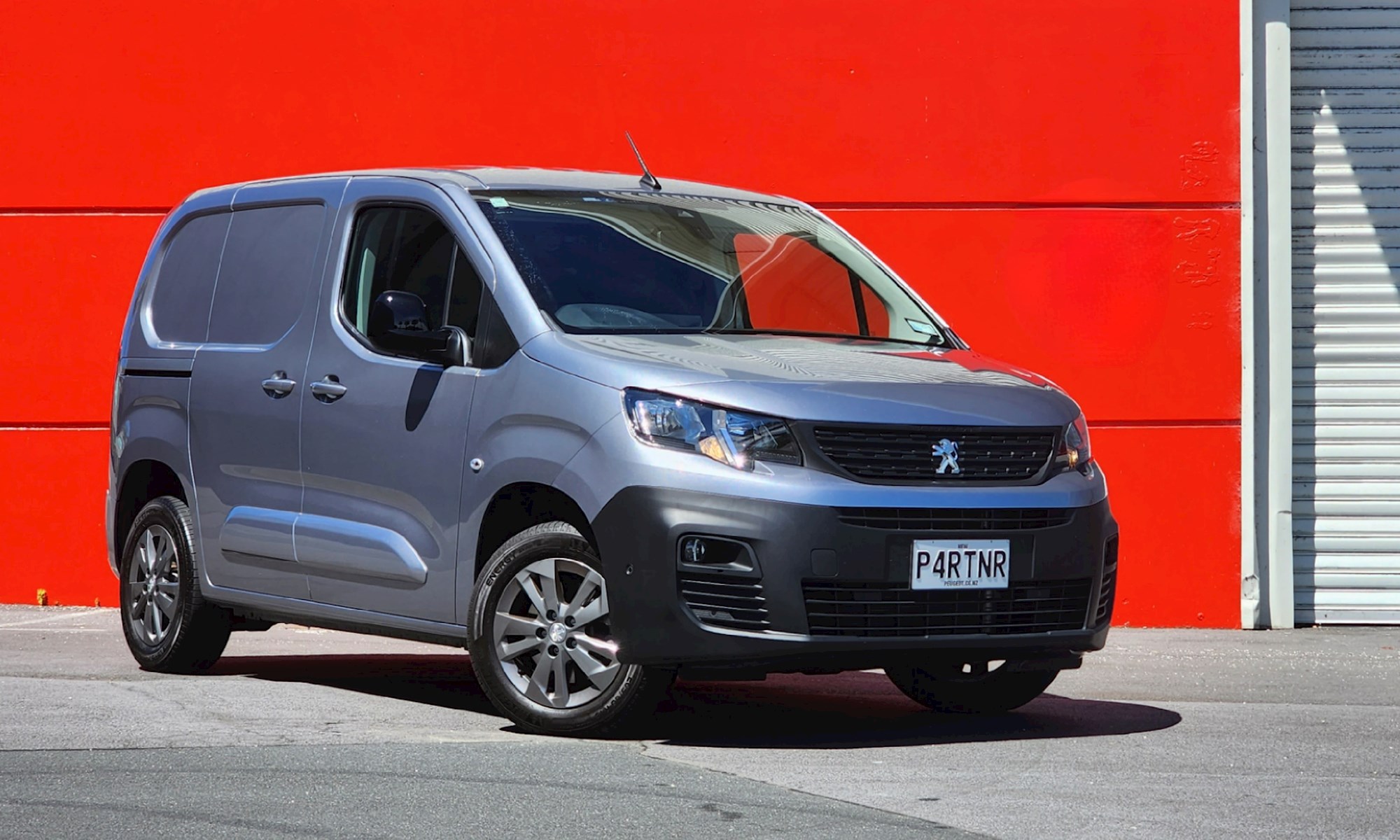 Peugeot Partner review: powertrain tech and Multiflex - Driven Car Guide