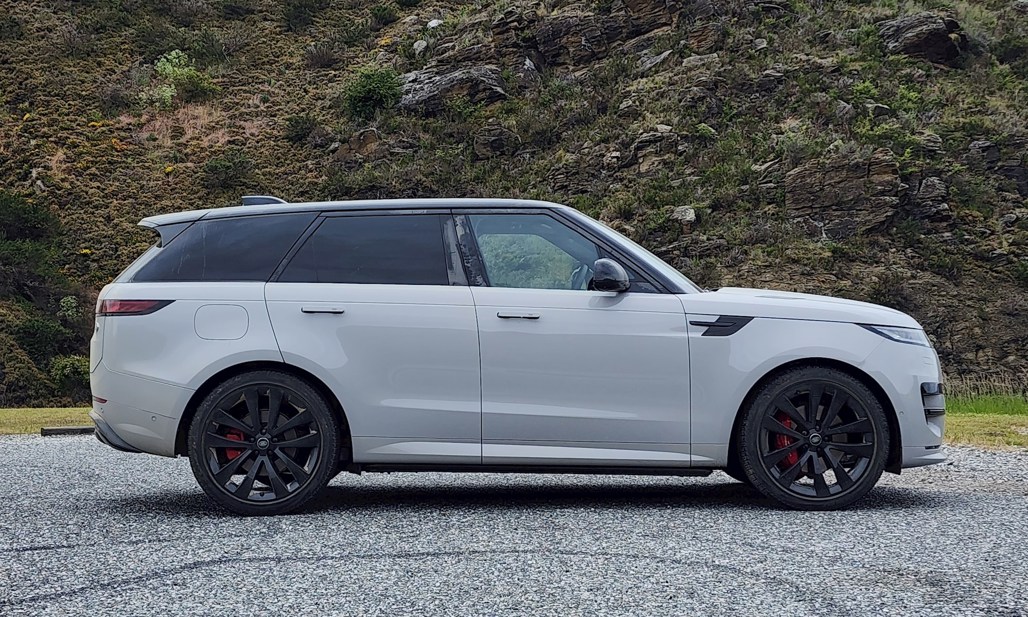 Range Rover Sport first NZ drive: tasty dish with a nice red - Driven ...