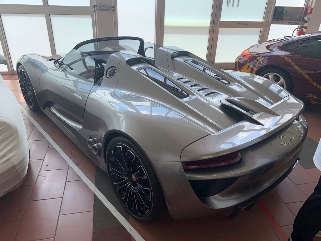 Day at the museum Part 2: the semi-secret Porsche vault - Driven Car Guide