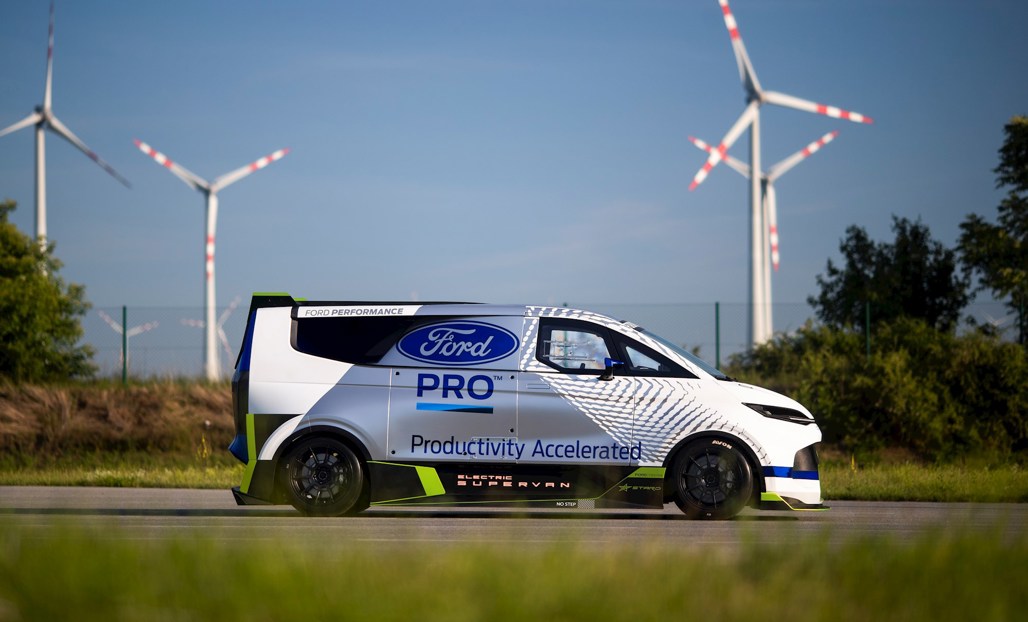 Zooming with DRIVEN: The history of Ford's SuperVan as it he - Driven ...