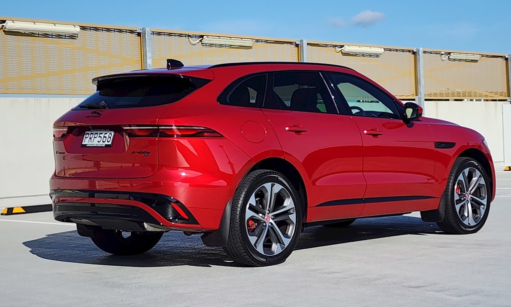 Jaguar F-Pace R-Dynamic HSE P400e review: phase in, phase ou - Driven ...